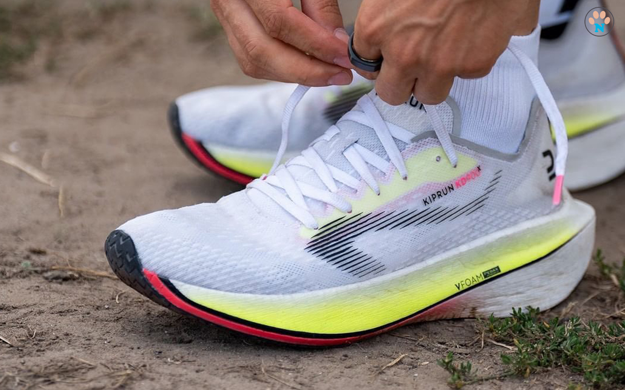 Kiprun KD900X รองเท้าคาร์บอนคู่แรกจาก Decathlon